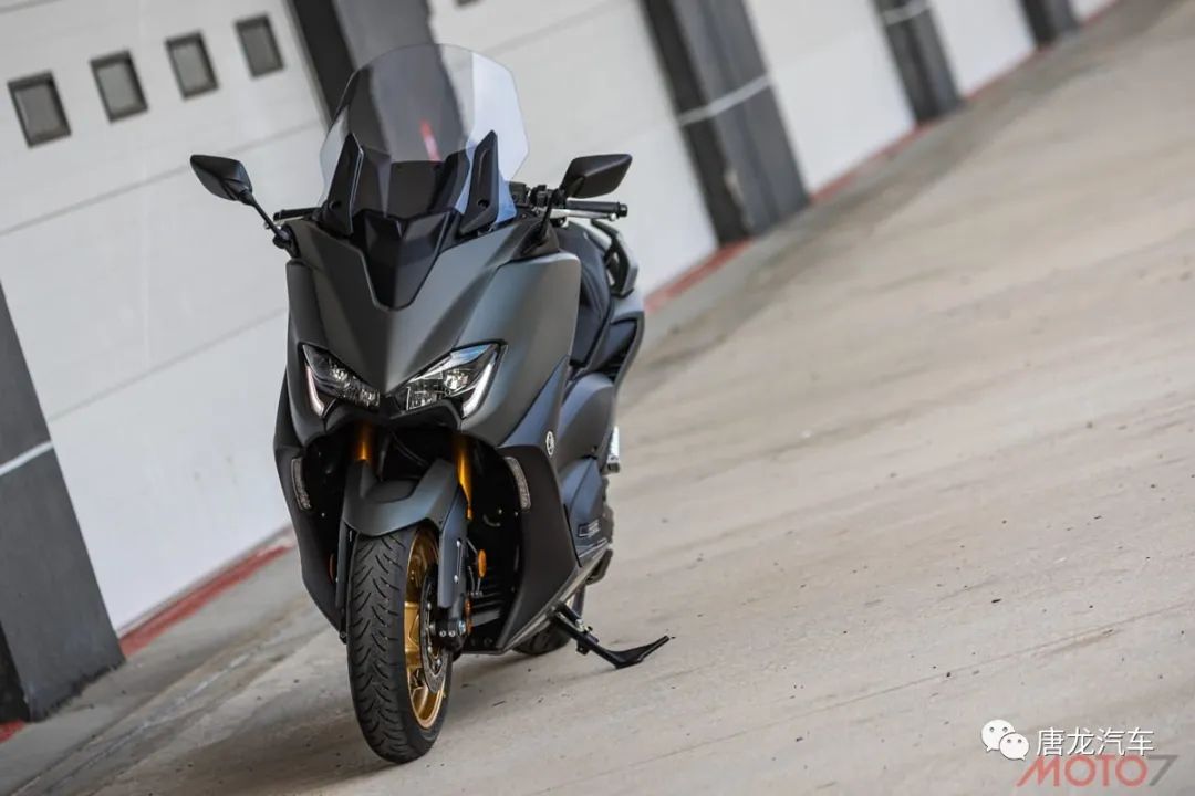 【究竟有哪些好料？】2020 YAMAHA TMAX 560 RIZOMA全车改装套件，豪华品味再加持！_搜狐汽车_搜狐网