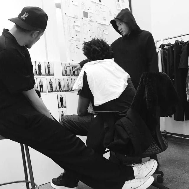 170穿搭模版，潮流启蒙 Eugene Tong 现在去哪了？_Nike