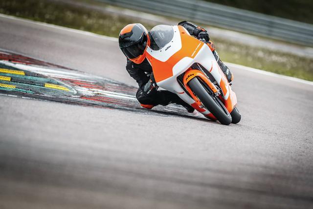 测试中的 KTM RC4R 赛车_搜狐汽车_搜狐网