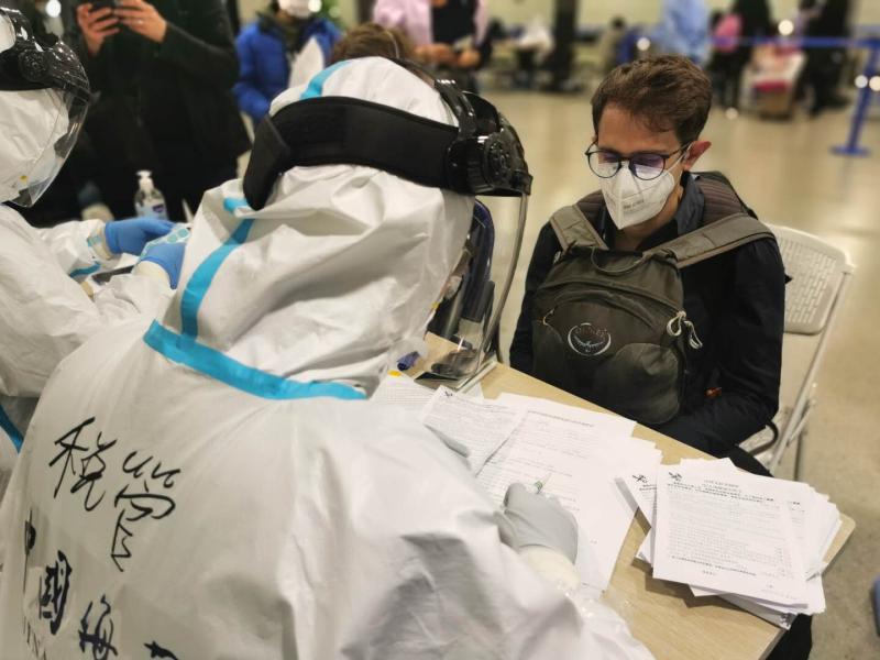 输入病例无症状时怎么被上海发现? 搜狐大视野 搜狐新闻