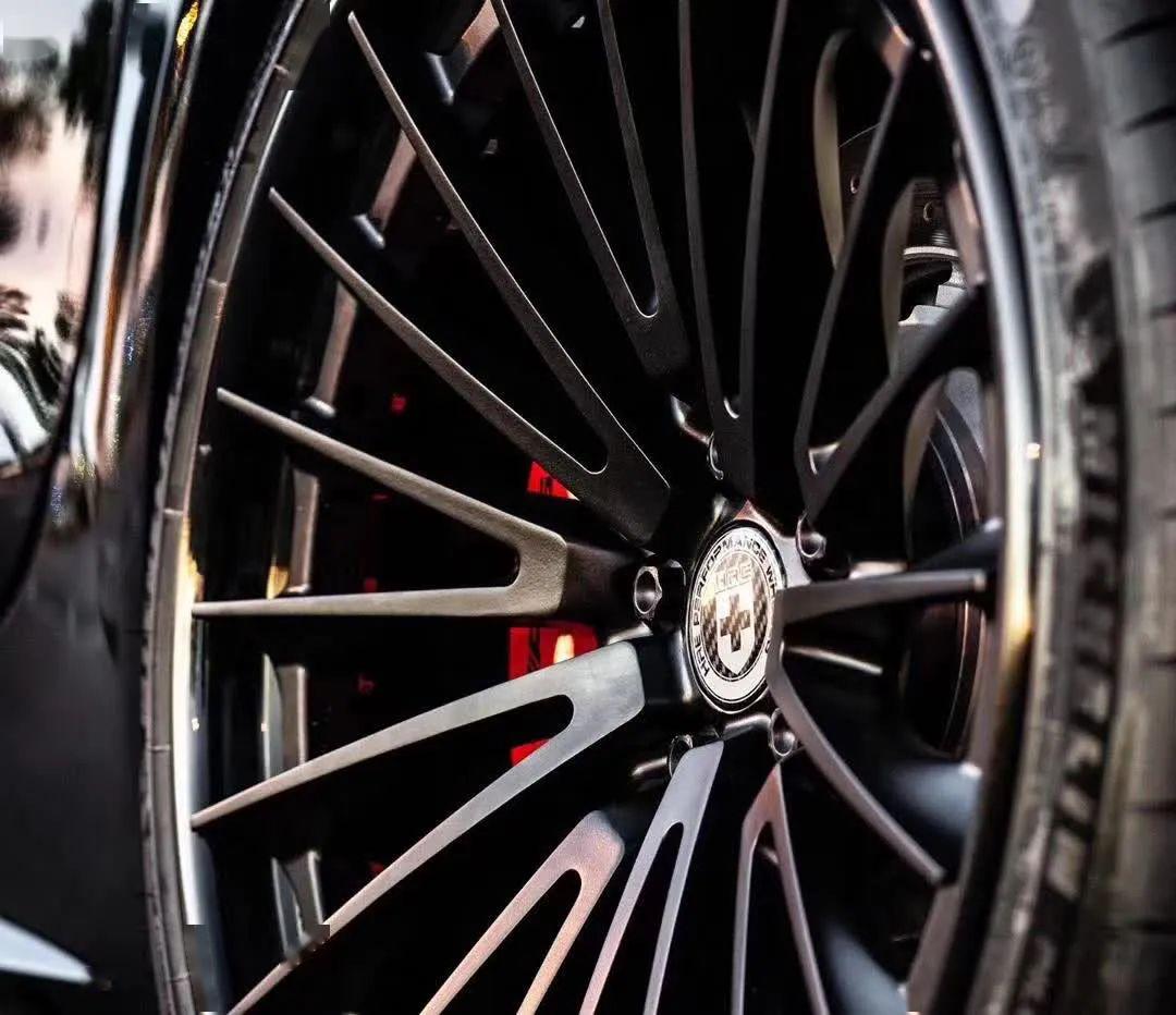 奔驰 AMG GTC 改装升级 HRE S209H in Satin Black，固定螺丝内置，碳纤维轮毂盖_搜狐汽车_搜狐网