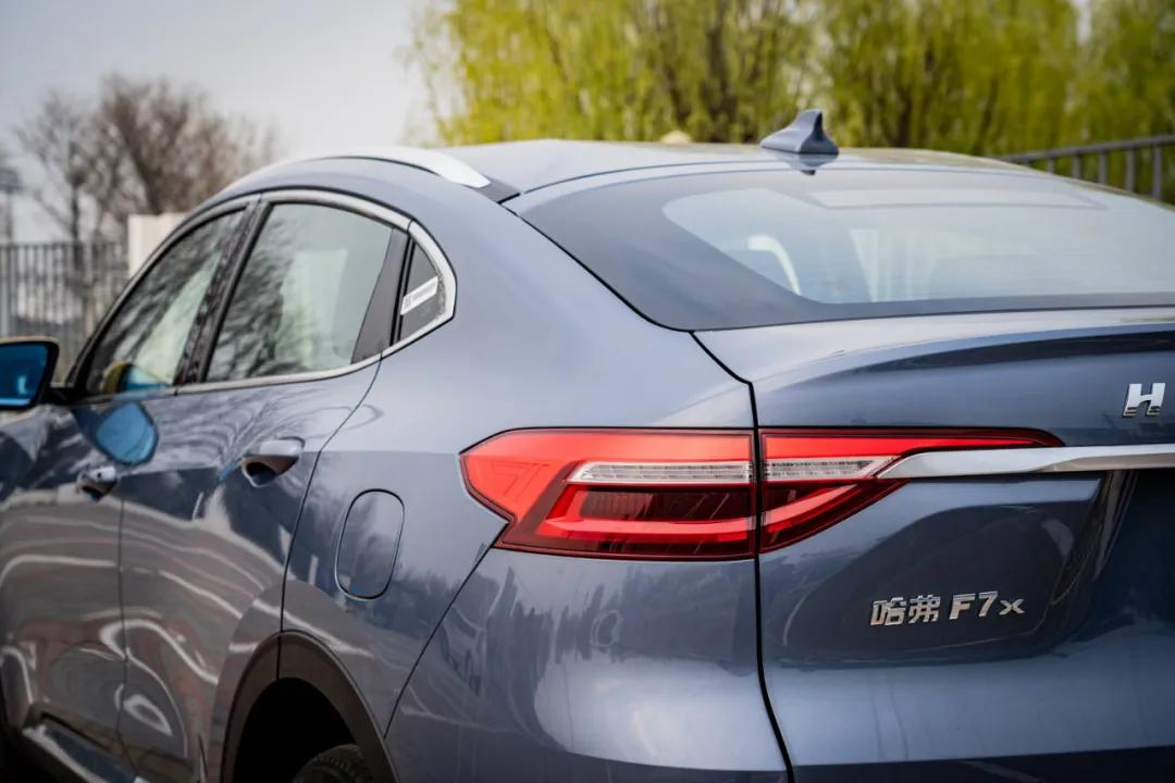 百公里加速6.6s，秒杀一众小钢炮的哈弗F7x性能版驾驶感如何？_搜狐汽车_搜狐网