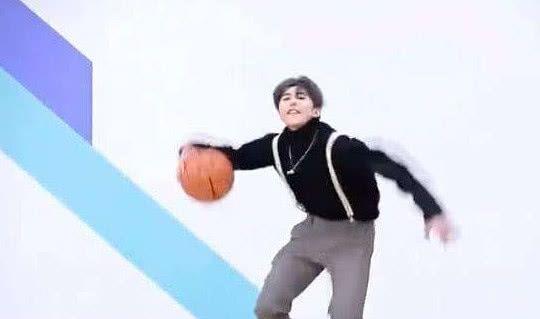 《蔡徐坤打篮球》竟然被网友做成了游戏！“CXK，你球掉了”_大神