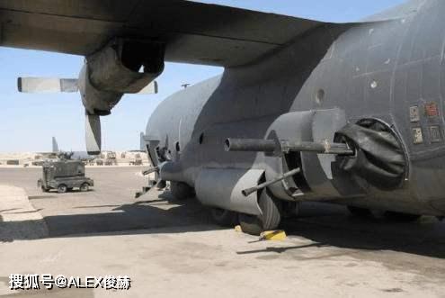 大力出奇迹：AC-130火力“洗地”，装备可不止机枪大炮-搜狐大视野-搜狐新闻