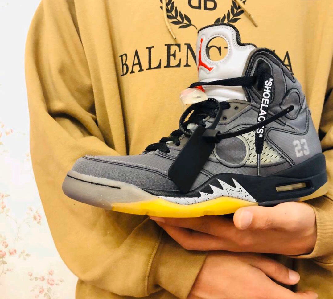 AJ5 Black Muslin Fire Red 黑蝉翼 Off White x Air Jordan 5 Retro SP 测评_搜狐汽车_搜狐网