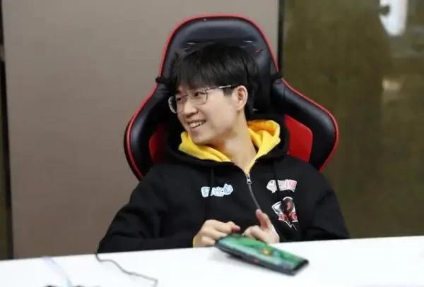 王者荣耀：DYG有冠军相么？没，有三点理由！冠军诞生于AG或大鹅_QGhappy