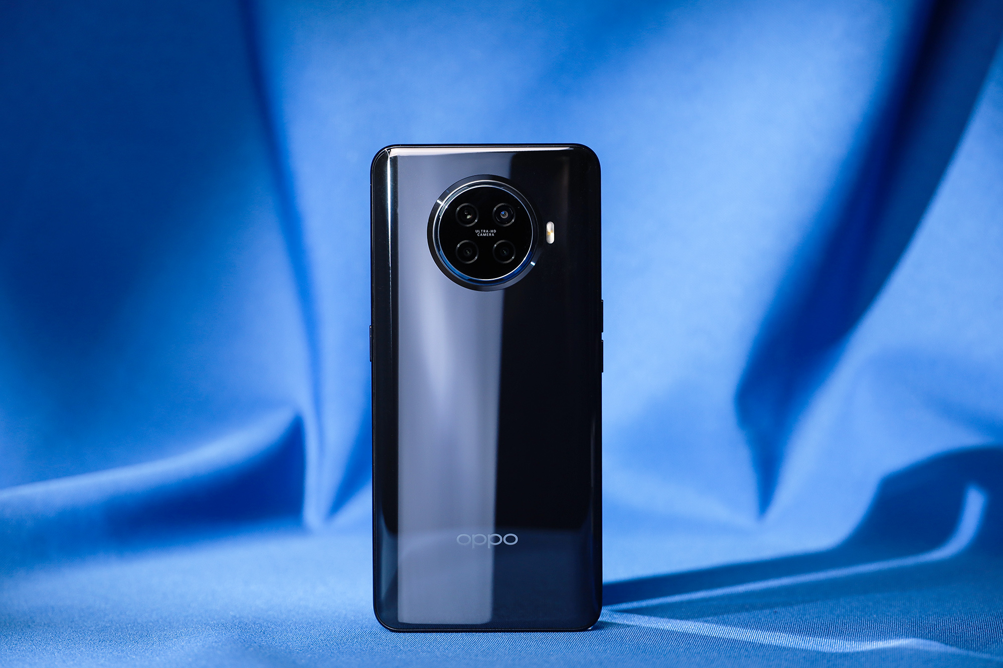 高颜值全能闪充体验 高性能5G手机OPPO Ace2图赏-搜狐大视野-搜狐新闻