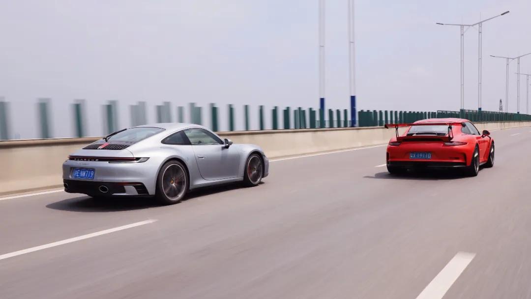 究竟谁才是最强的911--992 Carrera S VS 991 GT3 RS_搜狐汽车_搜狐网