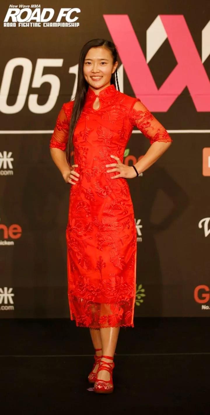 【搏击在线 人物】征战在韩国路德FC的格斗十三妹，中国女孩征战海外两连胜！-搜狐大视野-搜狐新闻