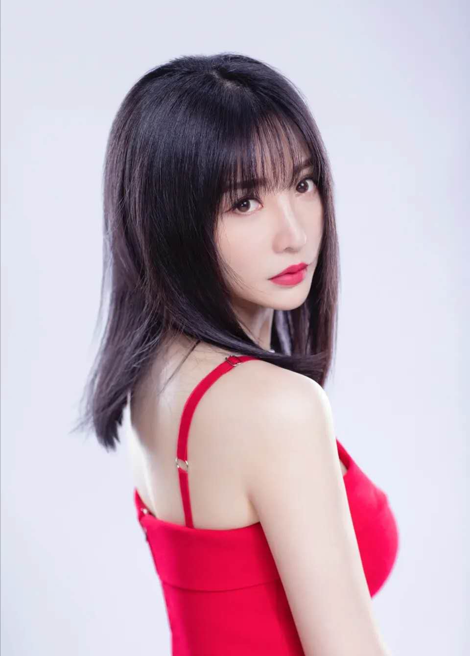 柳岩女神优雅唯美写真，艳丽多姿的女星！ 搜狐大视野 搜狐新闻