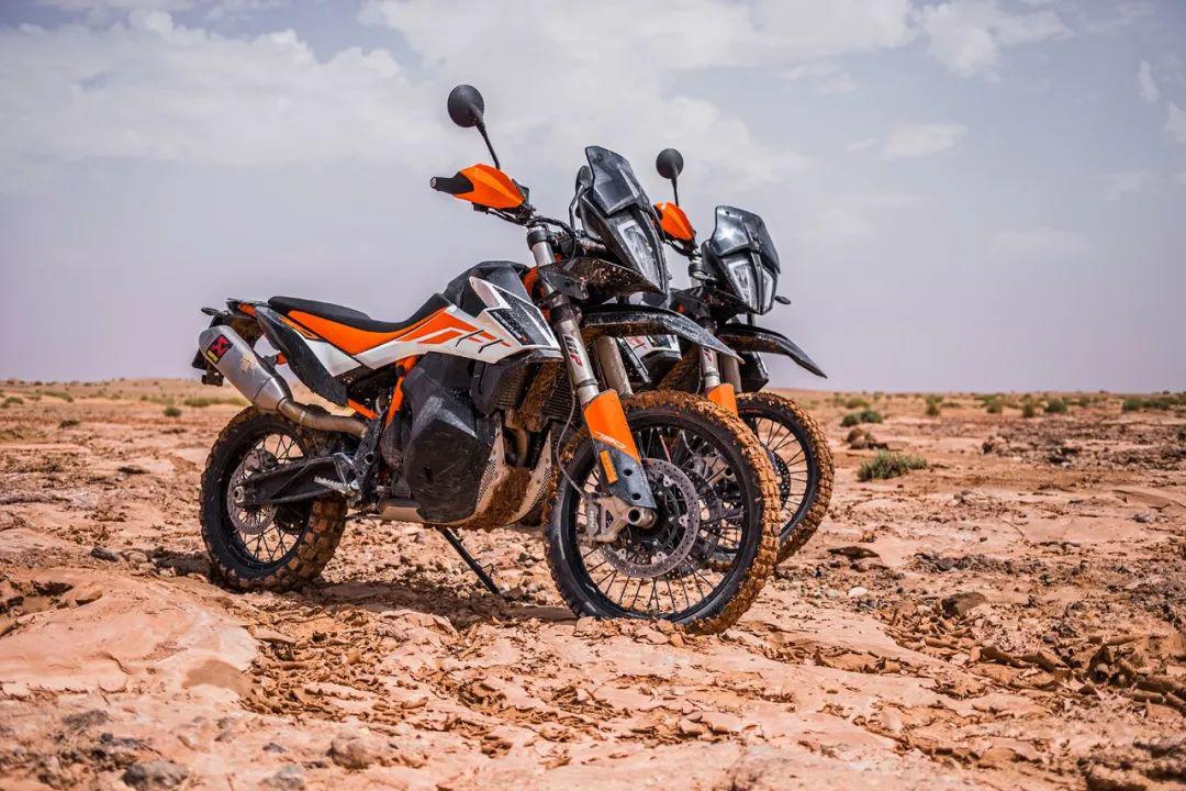 中量级最强KTM 790 ADV发布，普版138600元，R版配置价格更高_搜狐汽车_搜狐网