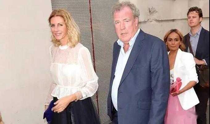 《蛮子车库》作为大猩猩的女儿，Emily Clarkson居然…_艾米丽