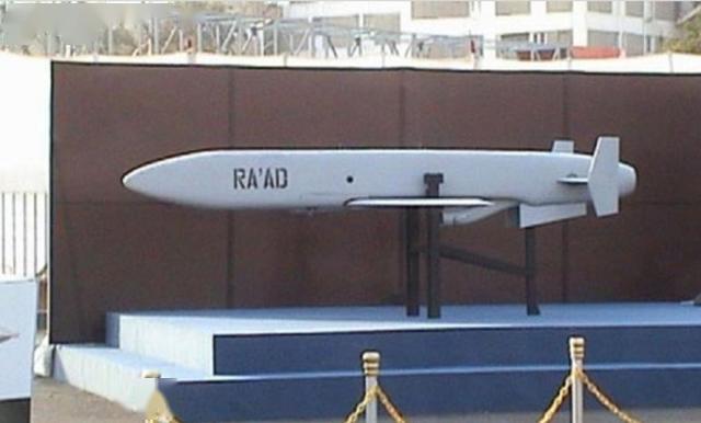 枭龙战机试射雷电巡航导弹？巴铁从本土发射，就能打到新德里_进行