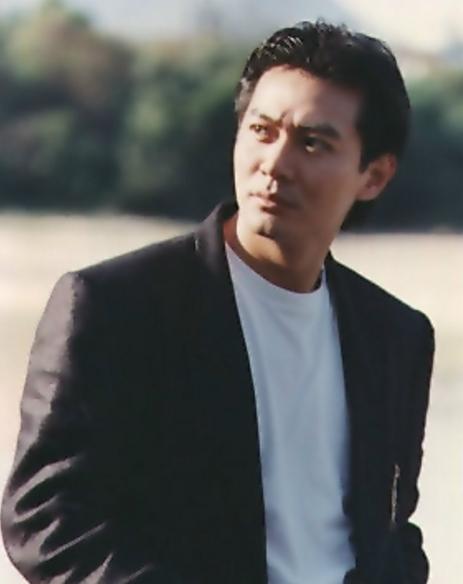 亚视30年最帅型男大集锦，江华、万梓良、何家劲都在其列_潘志文