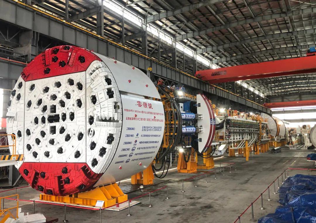 9.83米！国内在建重大水利工程最大直径TBM下线_引水