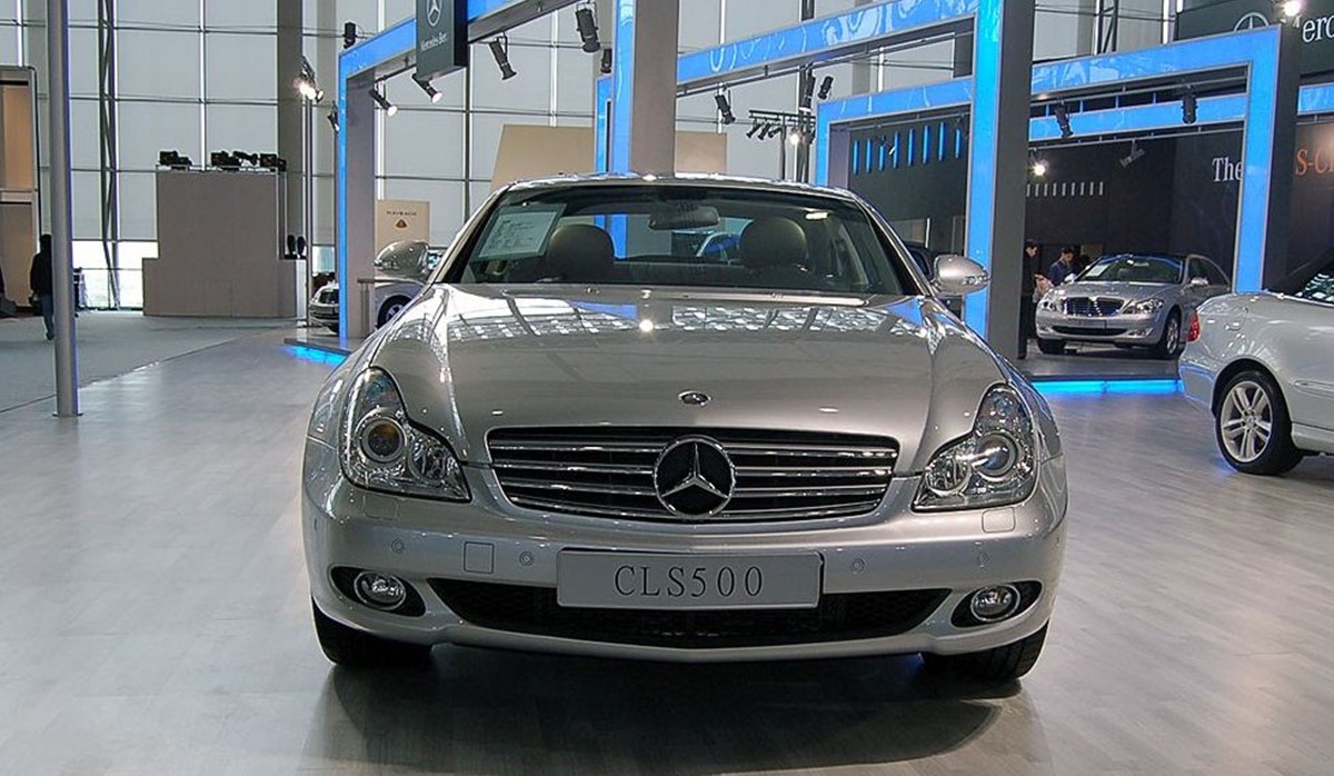 膨胀！1.5T+48V的动力，奔驰竟然卖到了近60万，请管好你女朋友！_搜狐汽车_搜狐网