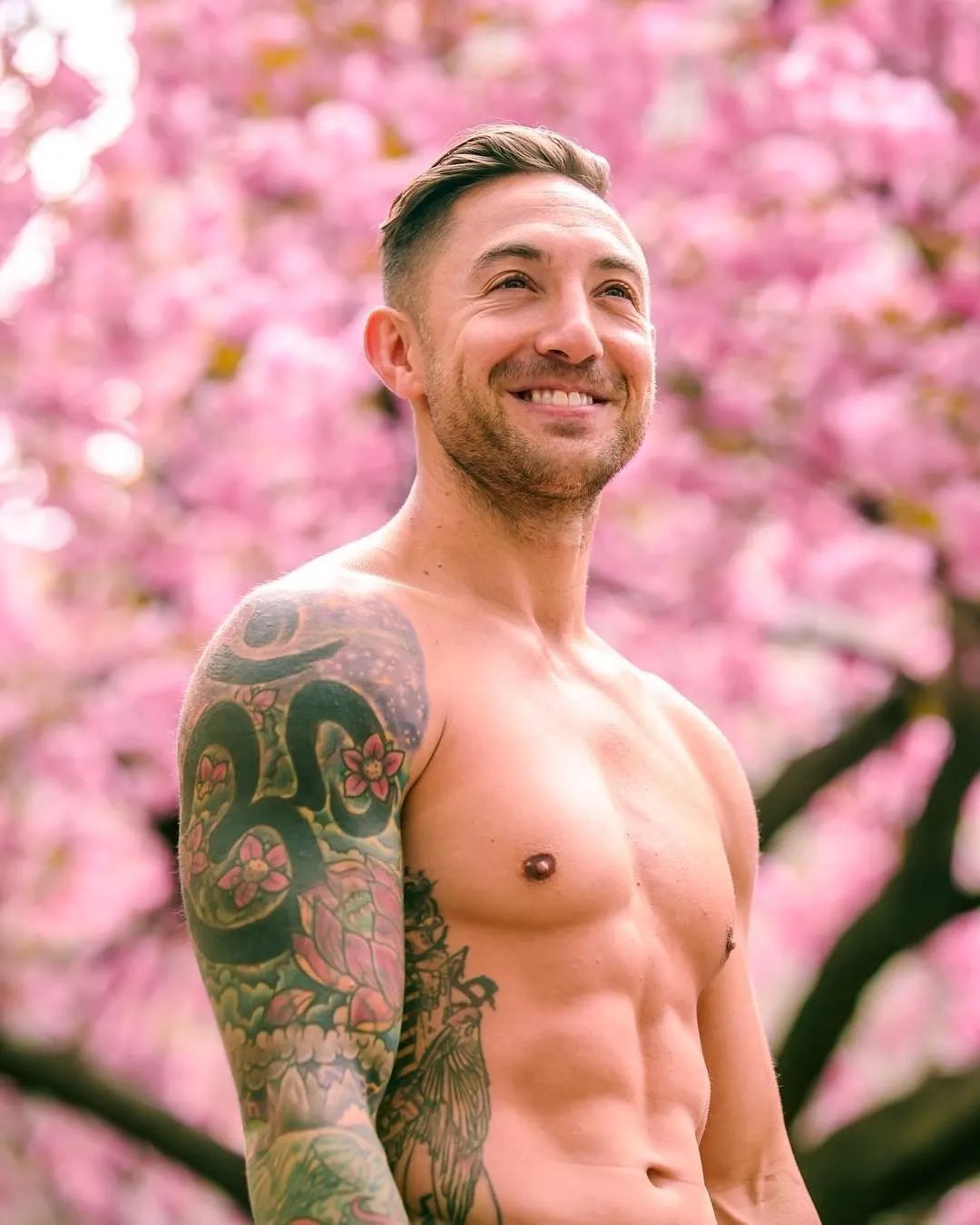 瑜伽力量训练和减肥运动的世界领导者之一Dylan Werner的瑜伽故事_生活