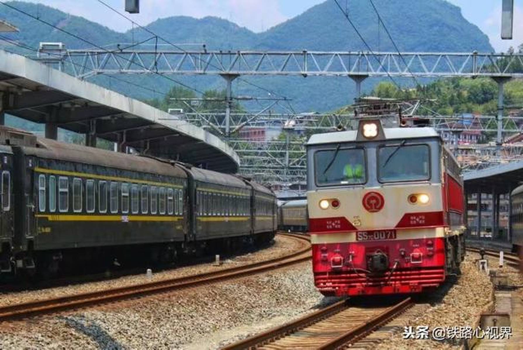 车迷原创（第16期）：韶山7C型电力机车剪影，有喜欢的吗？