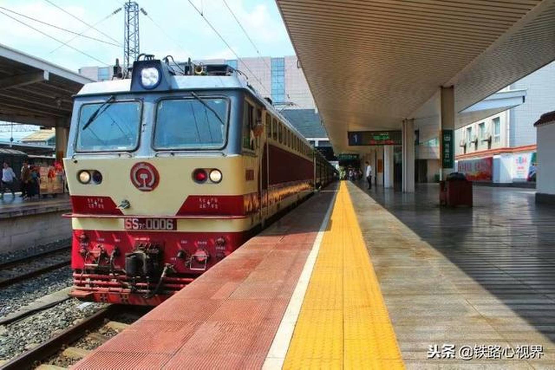 车迷原创（第16期）：韶山7C型电力机车剪影，有喜欢的吗？