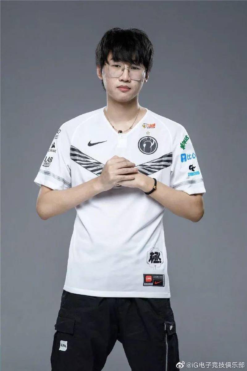 LPL出征战队定妆照大赏