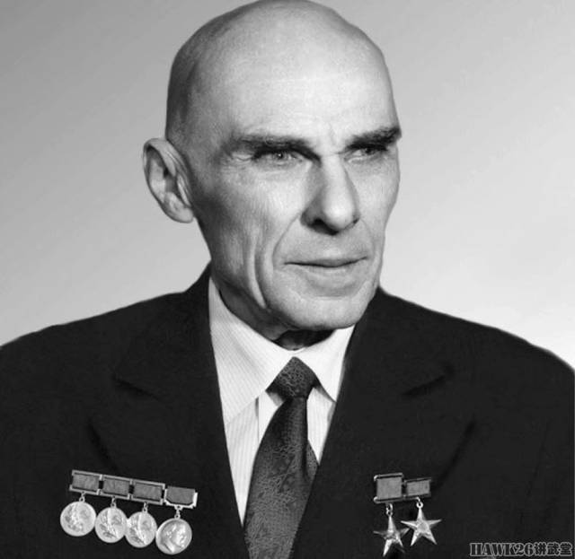 钻进T-44中型坦克 感受T-34接班人内部“宽敞”空间_搜狐网