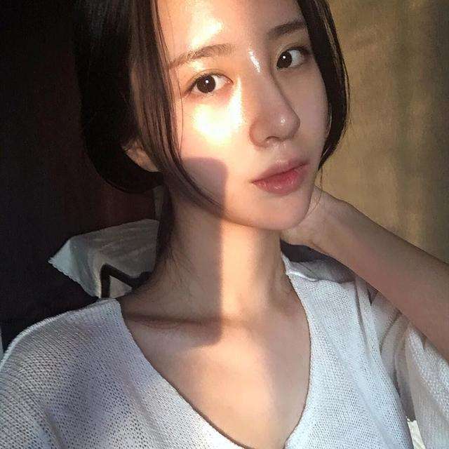 韩国蛇姬美女——Daunni_搜狐网
