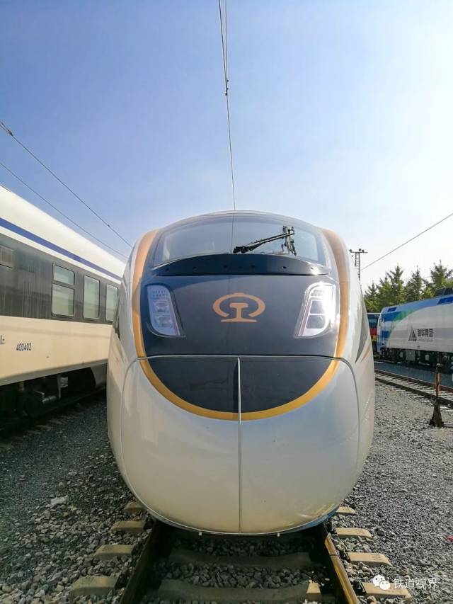 cr300bf,r400af蓝,r400af红_大山谷图库