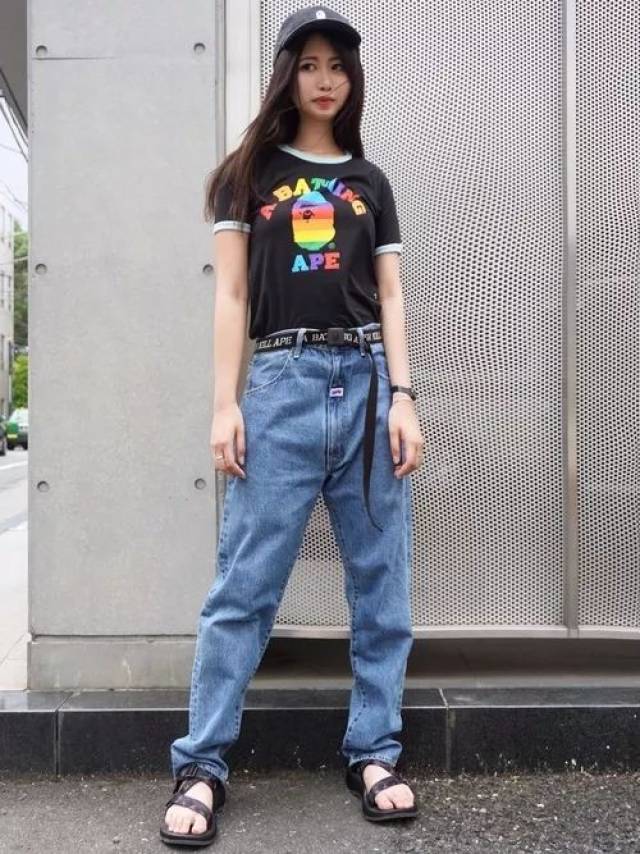 女生专属的 BAPE 支线回归，似乎更适合上班族 | K-WORD_搜狐网
