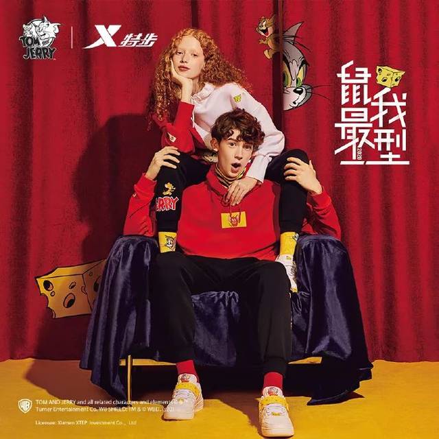 特步迪士尼联名,迪士尼和特步哪个好,特步迪士尼联名款上衣_大山谷图库