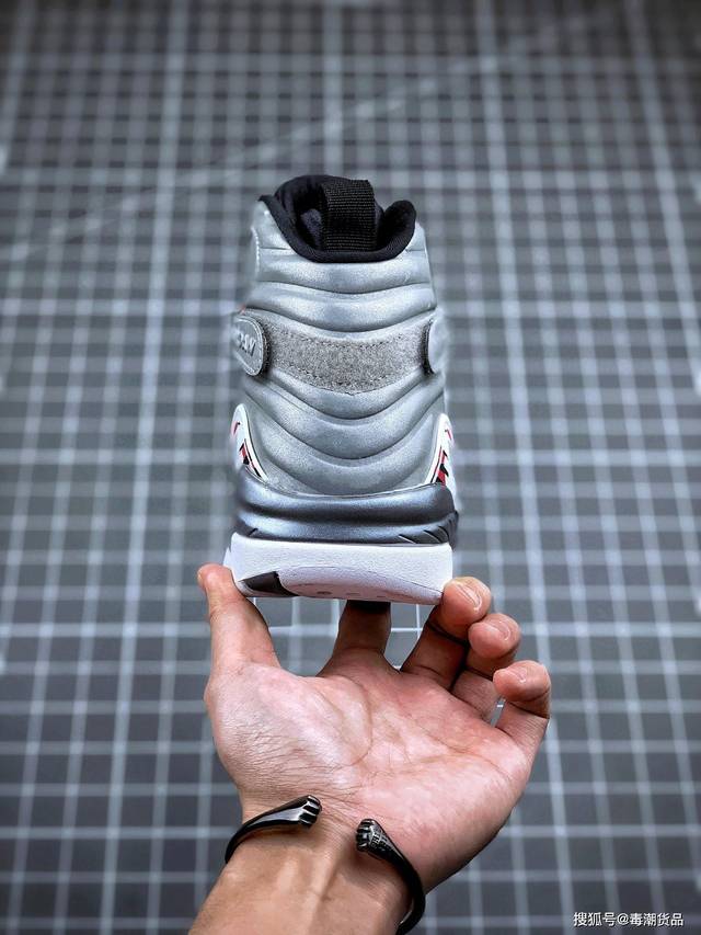 AJ8长什么样你知道吗，Air Jordan 8 兔八哥法国街头篮球！_搜狐网
