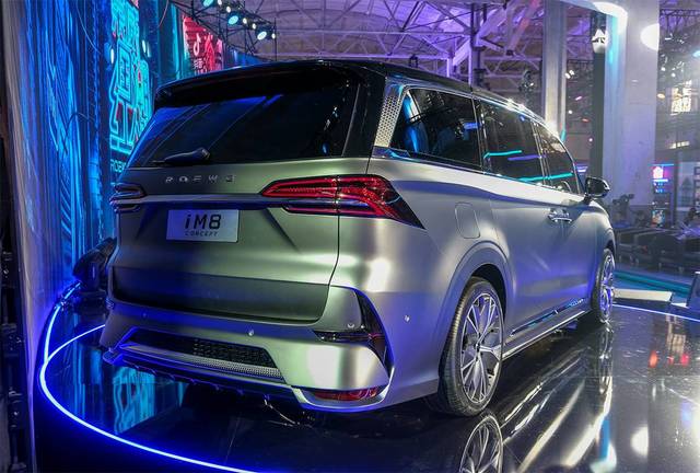 接近量产/对标别克GL8 荣威iM8概念MPV首发_新车